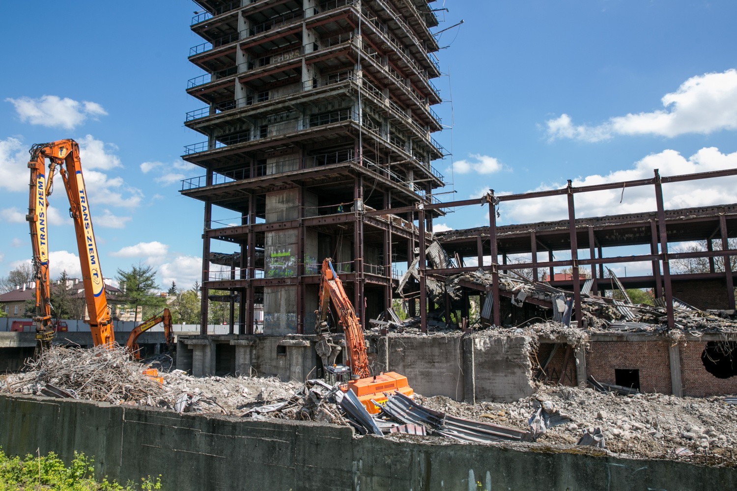 Monoliths of failure - Half-built skyscrapers indefinitely on hold ...