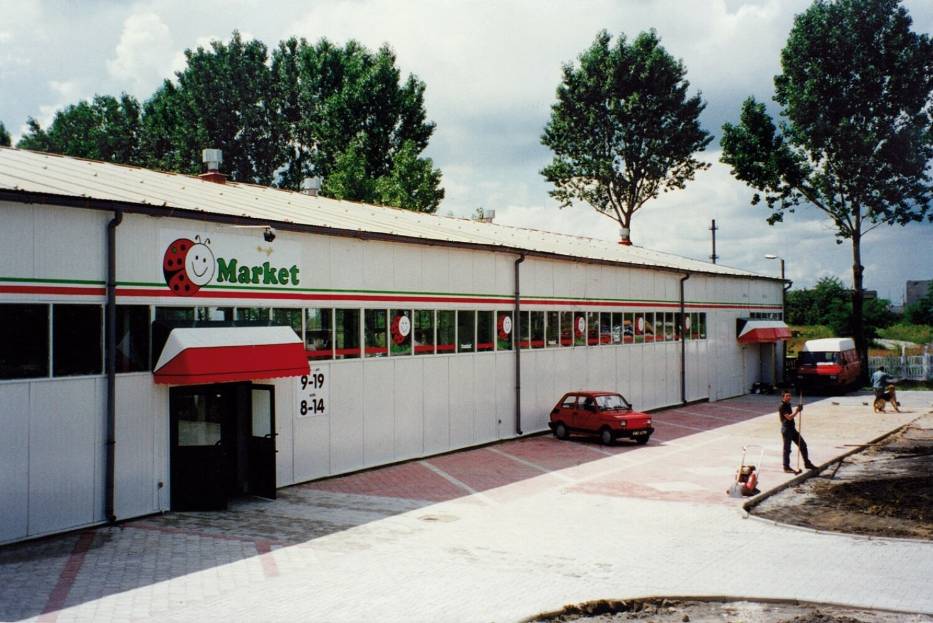 Biedronka, jakiej nie znasz! Pierwszy sklep tej sieci nie wyglądał tak, jak myślisz! Zobacz ...