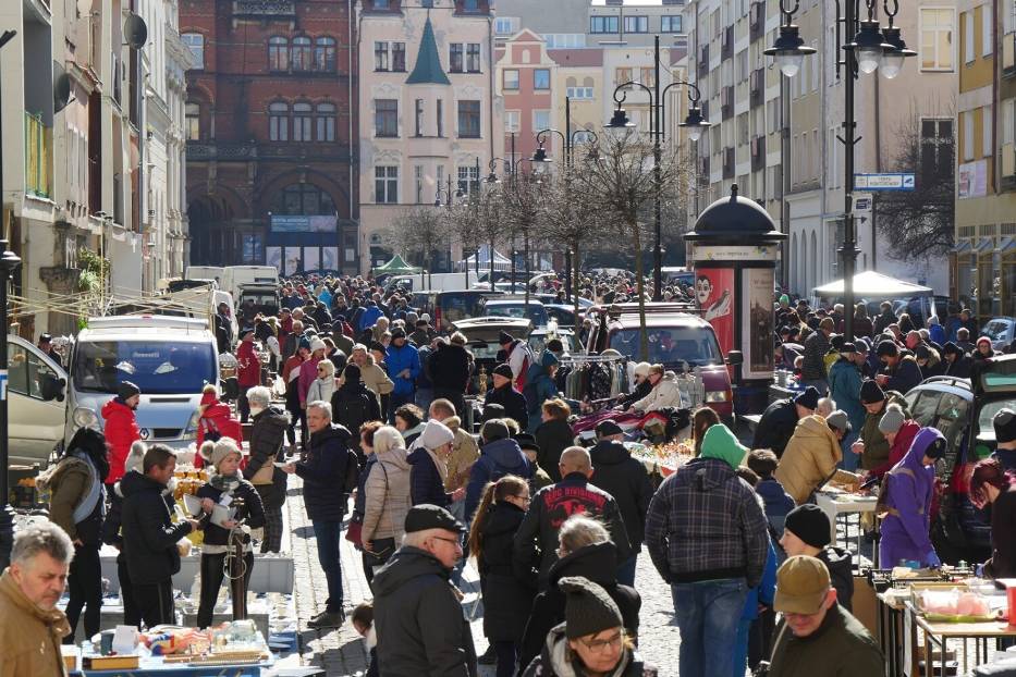 Jarmark Staroci w Legnicy już w najbliższą niedzielę. To jeden z ... Jarmark Staroci w Legnicy już w najbliższą niedzielę. To jeden z ...